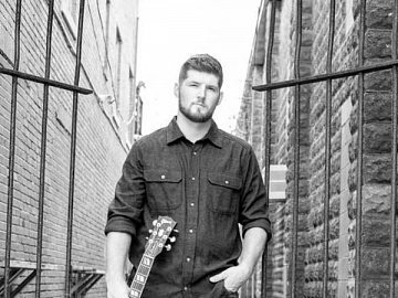 The second fiddle - MC Title