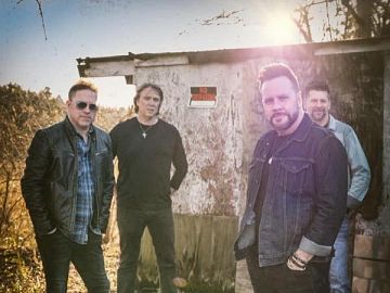 The second fiddle - MC Title